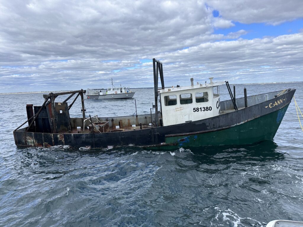 NJDEP| Fish & Wildlife | Ex-Commercial Fishing Boat Deployed on the ...